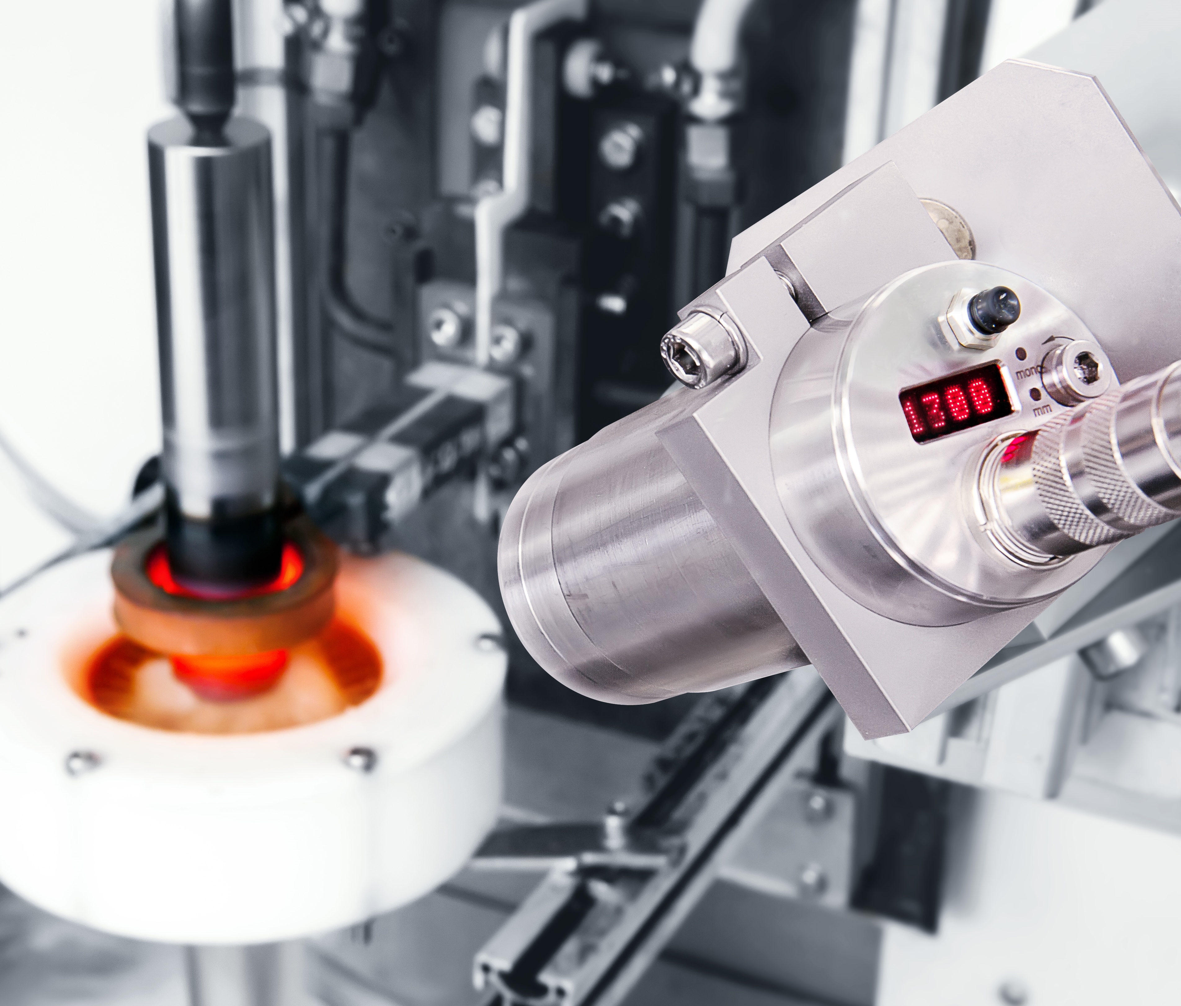 LumaSense Introduces Ratio Pyrometer with Automatic Transition between ...